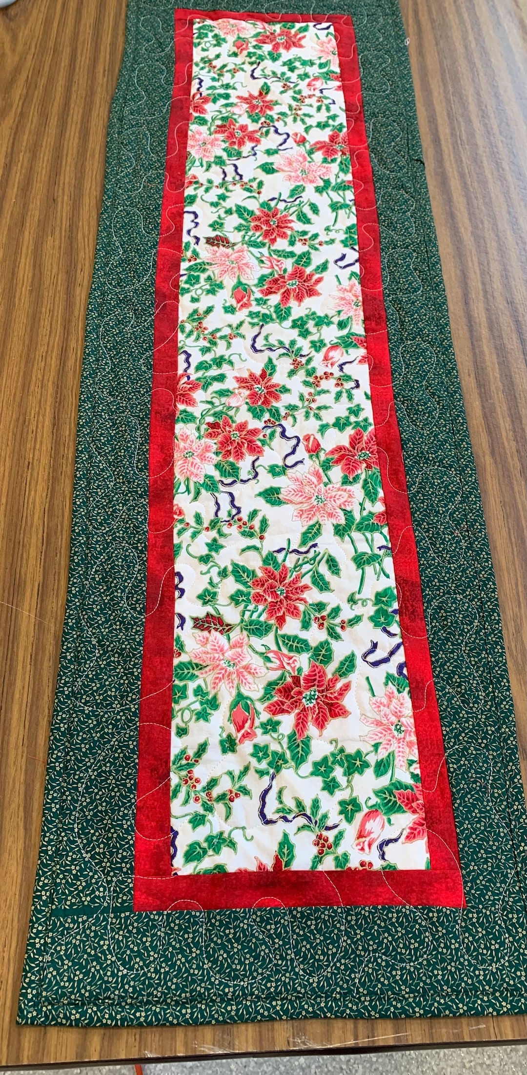 Christmas Poinsettia Table Runner Quilted - Etsy