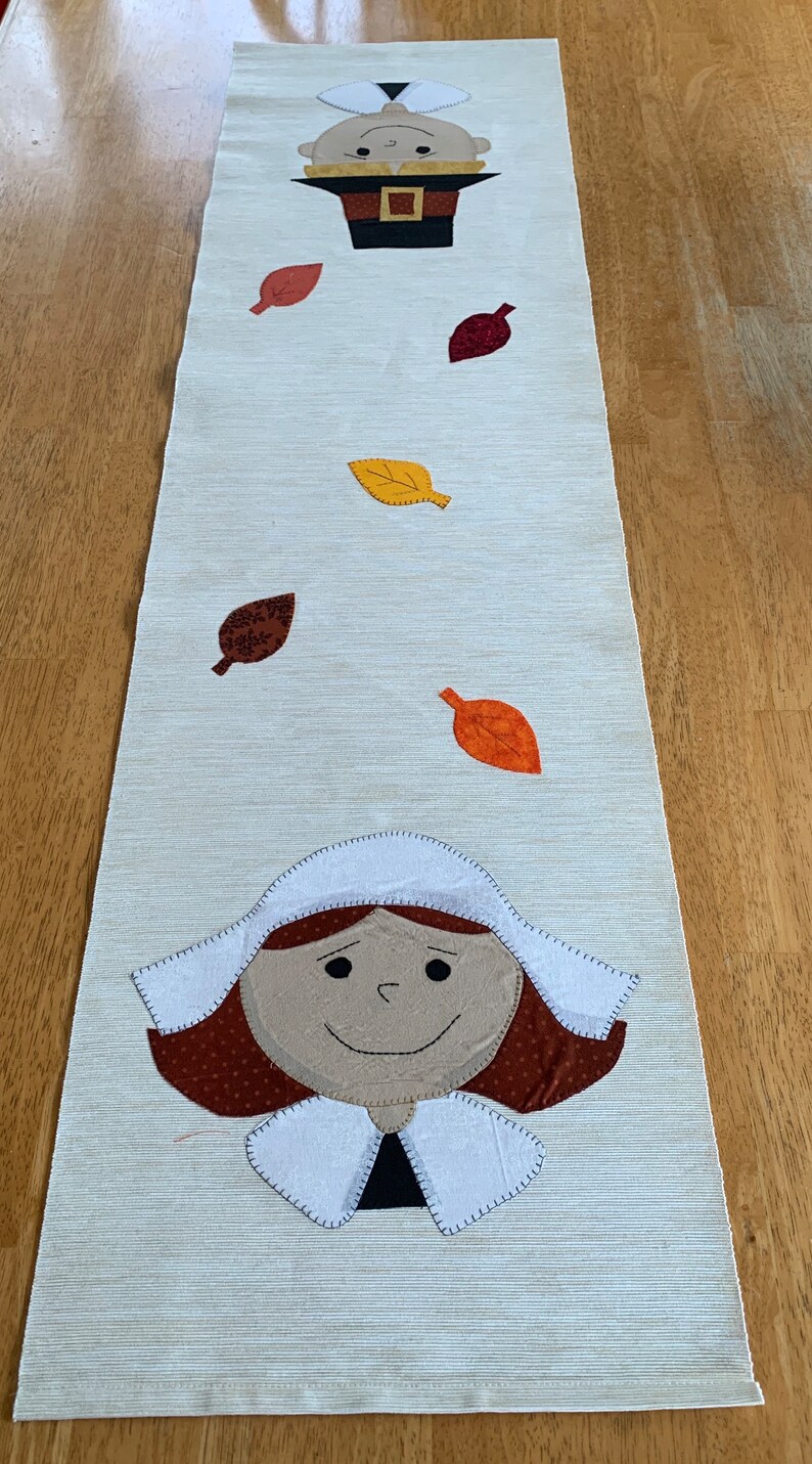 Appliquéd Pilgrims Thanksgiving Table Runner - Etsy