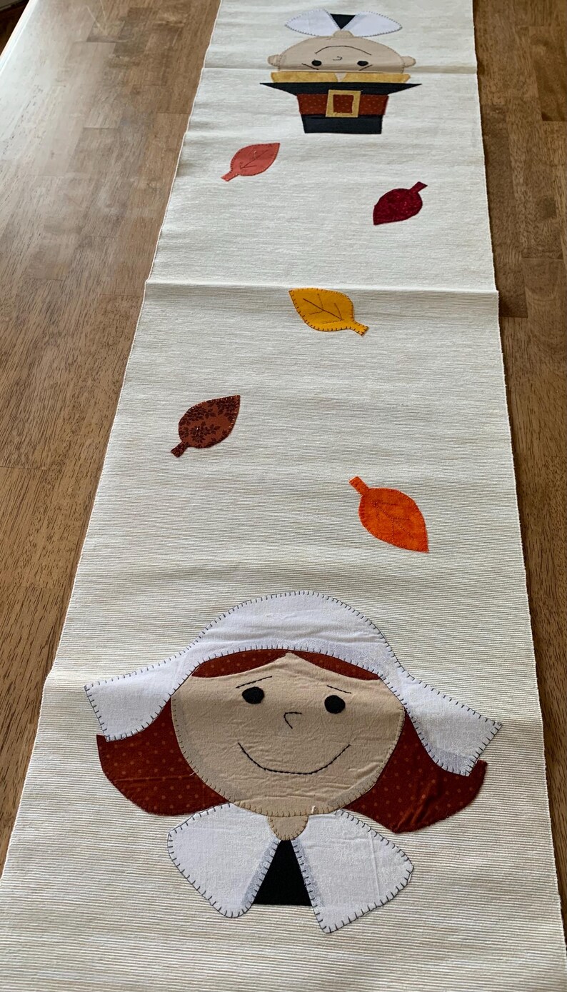 Appliquéd Pilgrims Thanksgiving Table Runner - Etsy