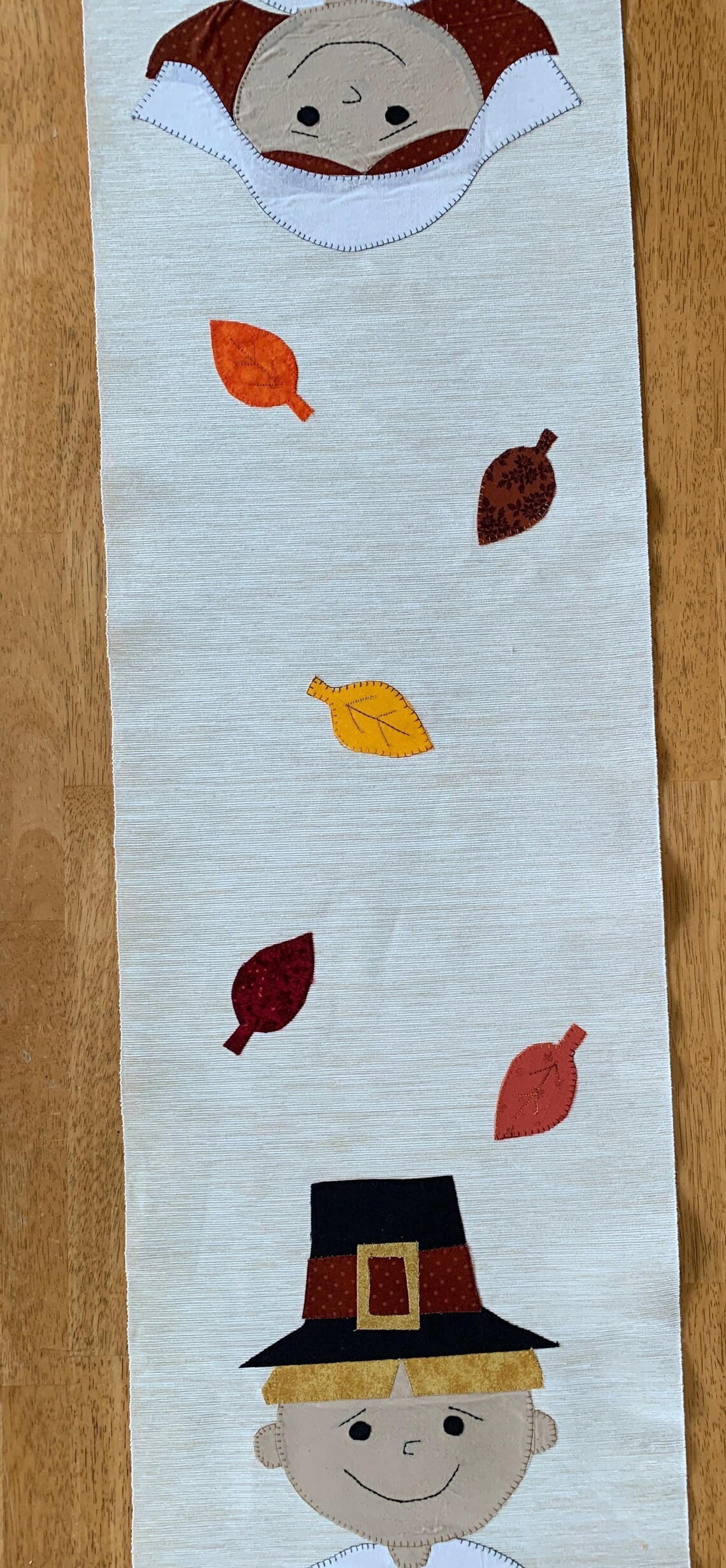 Appliquéd Pilgrims Thanksgiving Table Runner - Etsy