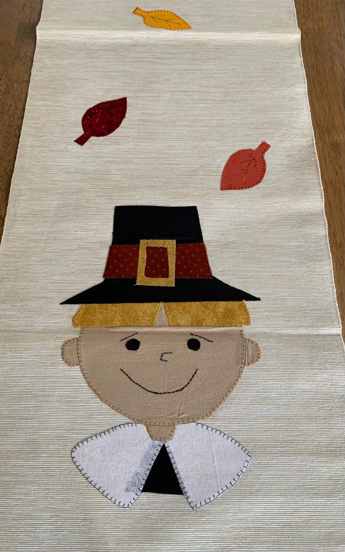 Appliquéd Pilgrims Thanksgiving Table Runner - Etsy