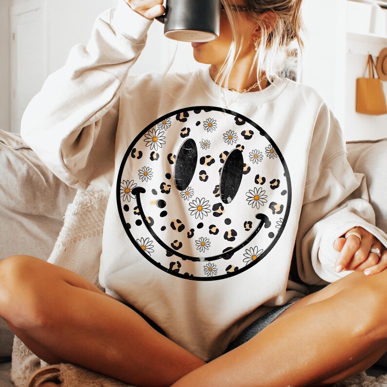 Retro Smiley Face PNG: Leopard Daisy, Distressed Sublimation (digital ...