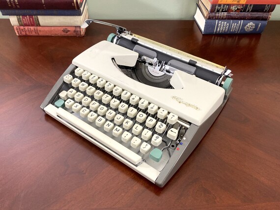 Cursive/script Olympia SF De Luxe Typewriter Sadie - Etsy