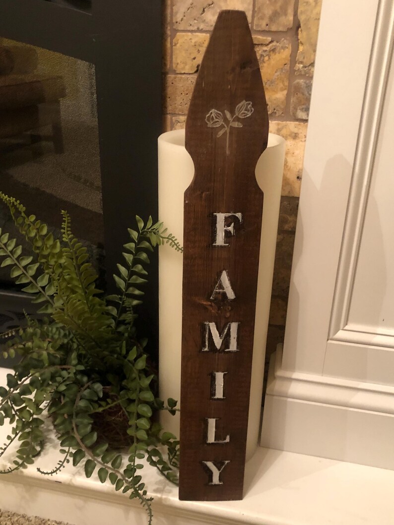 Custom Family Fence Post Sign - Family Name Sign With Flowers - 3D ...