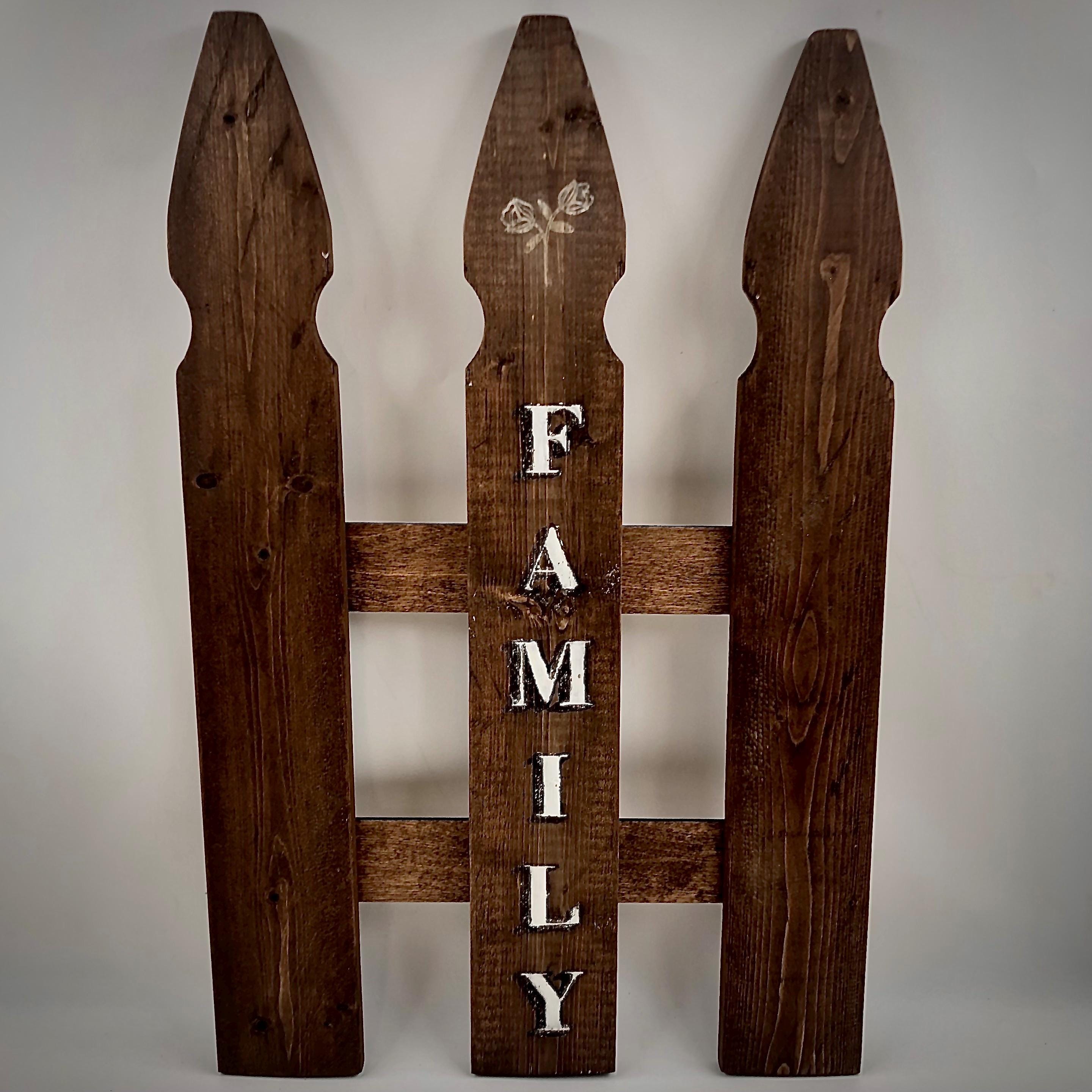 Personalized 3-post Fence Sign – Custom Family Name Sign – Indoor ...