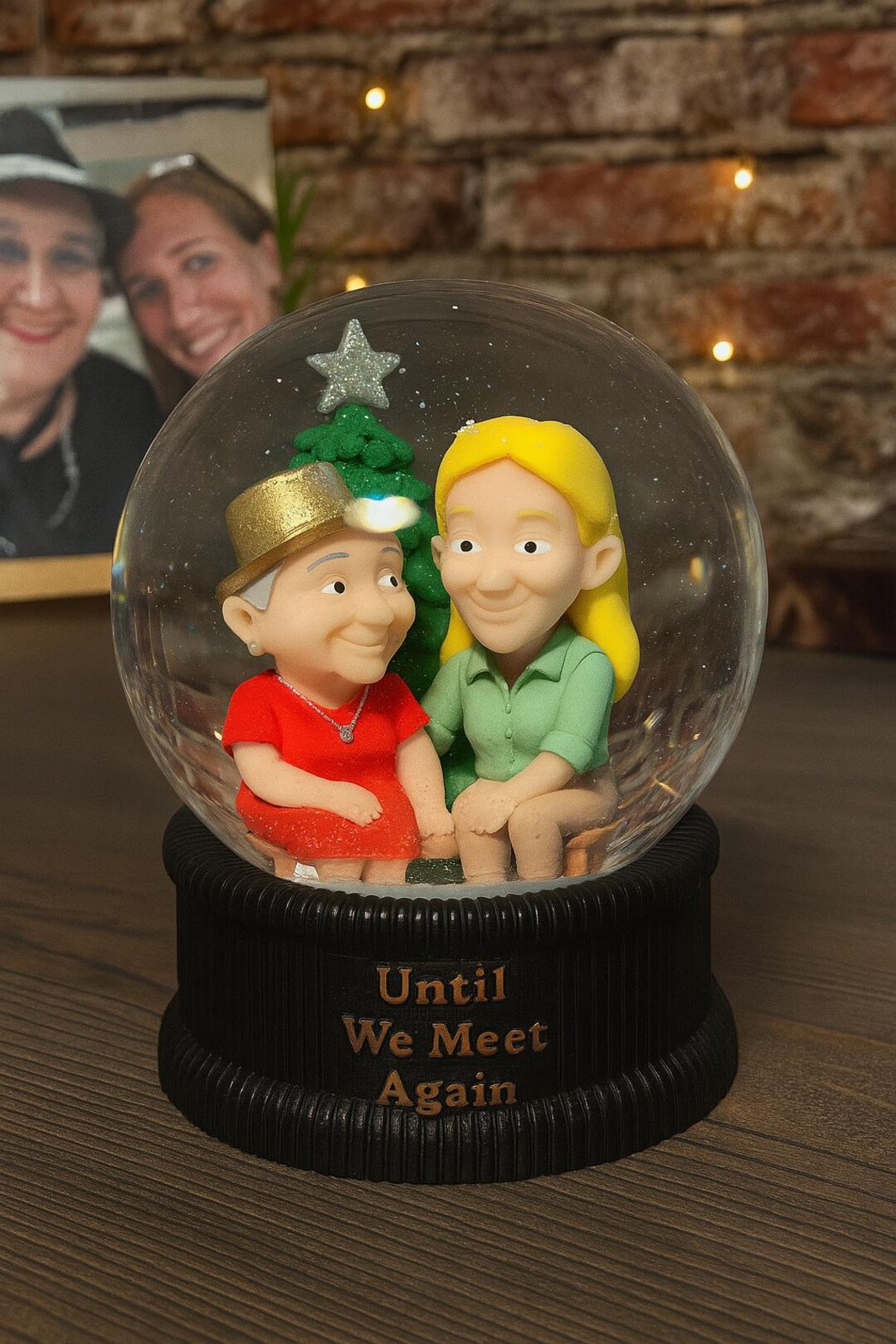 Personalized Family or Friend Snow Globe – Custom Gift With Music ...