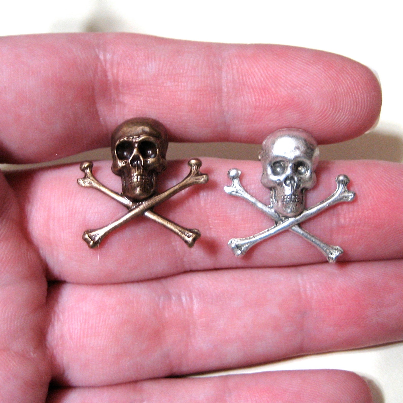 Skull and Crossbones Cuff Links Antiqued Silver Pirate - Etsy