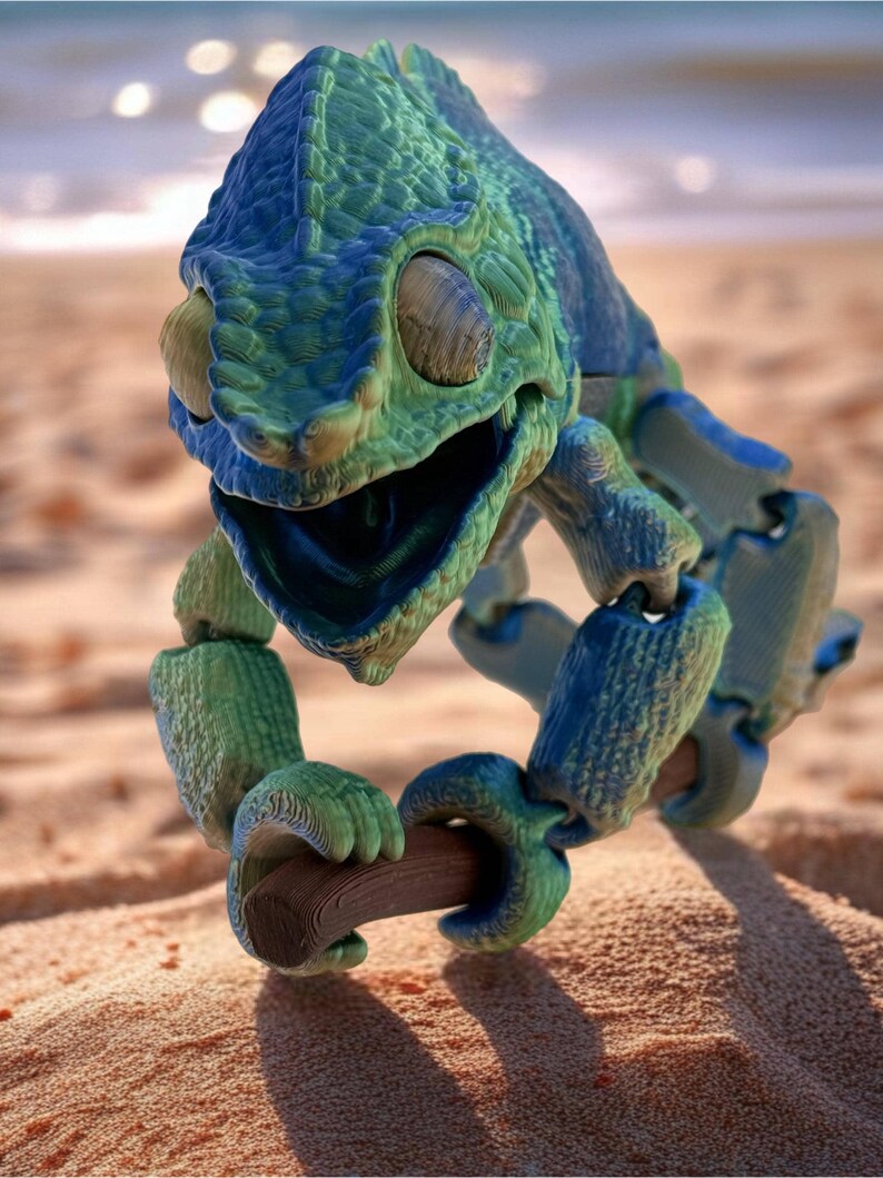 3D Printed Chameleon Figurine: Realistic Reptile Desk Decor - Etsy