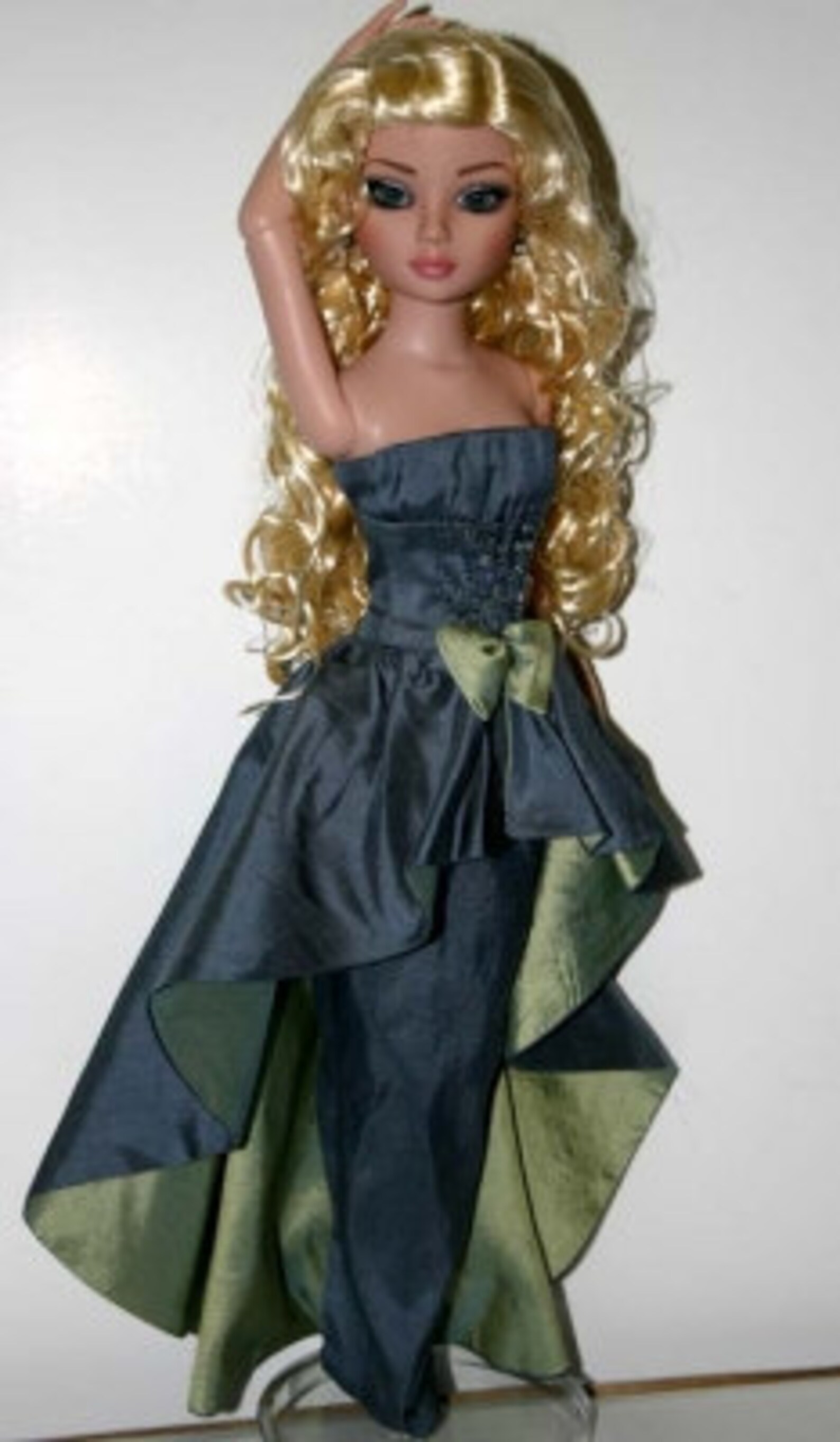 PDF Waterfall Dress Pattern for Ellowyne | Etsy