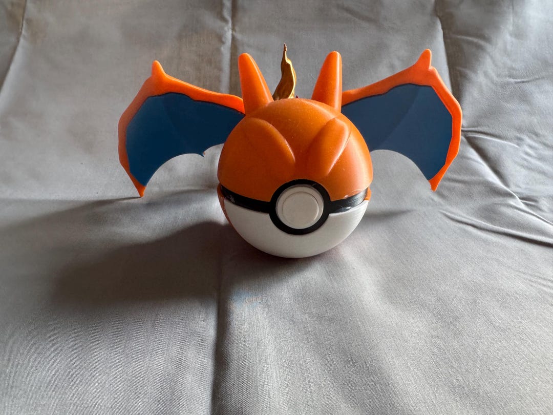 Charizard Pokeball - Etsy