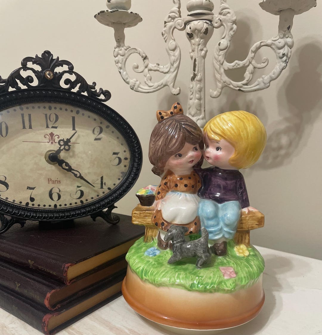 Vintage Music Box Boy and Girl Couple Figurine Rotating Music Box ...