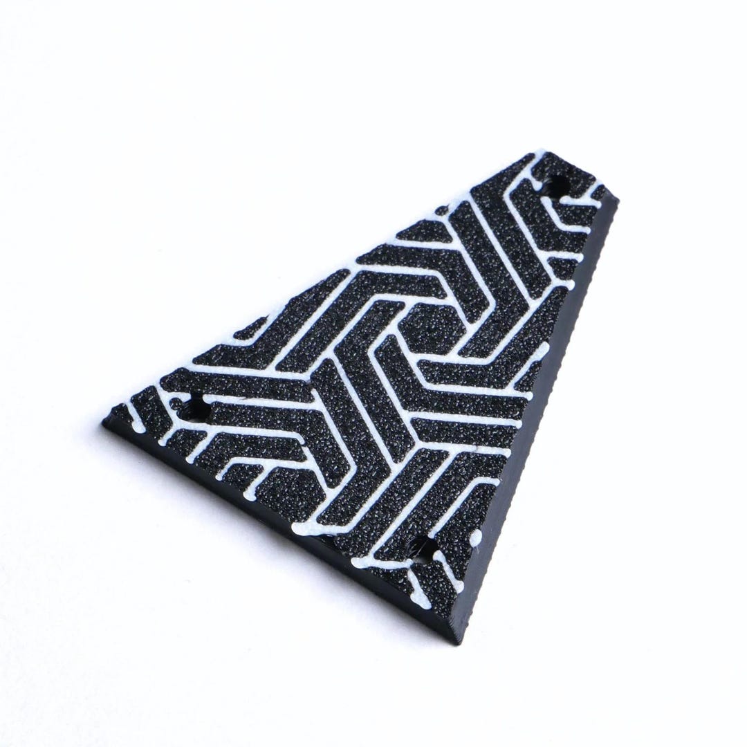 Custom Jackson Guitars Truss Rod Cover - "fractal Flow" (black & White ...