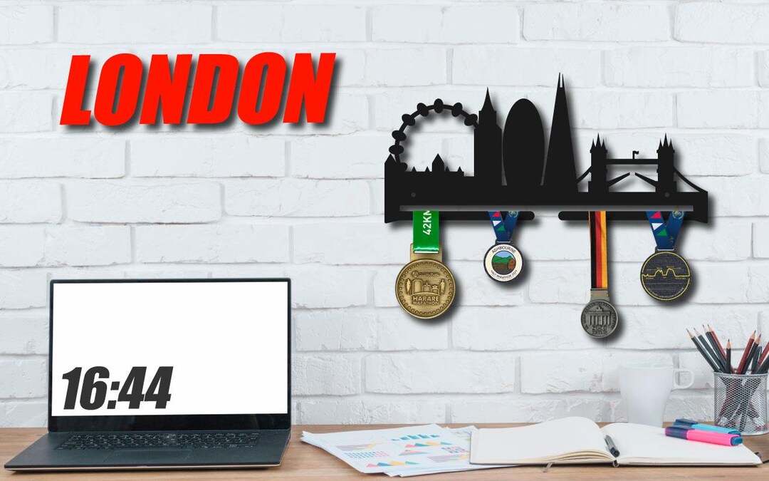 Custom 3D Printed Marathon Medal Hangers - Skyline Designs for World ...