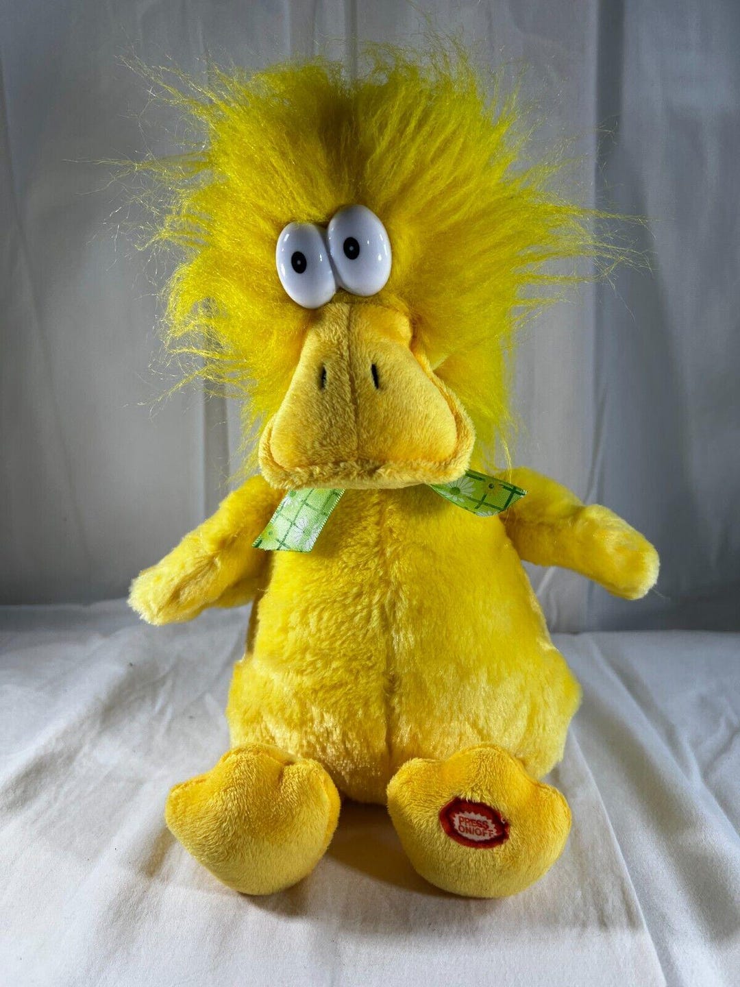 Sound N Light Animatronics Sing and Dance Easter Yellow Duck 2009 Works ...