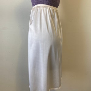 Vintage Iridescent Ivory Half Slip - Floral Appliqué - Embroidery ...