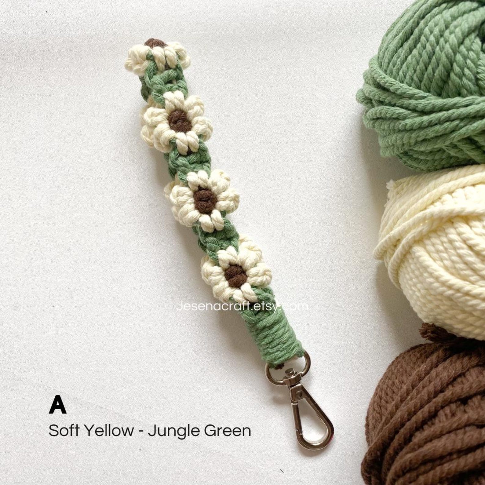Custom Macrame Daisy Keychain, Wristlet Keychain, Handmade Keychain ...