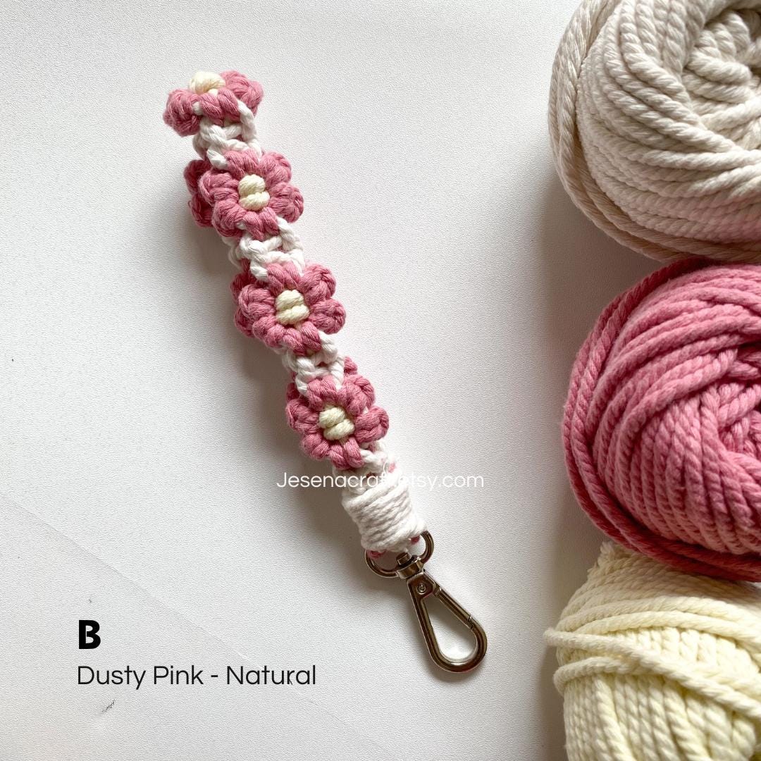 Custom Macrame Daisy Keychain, Macrame Daisy Wristlet Keychain ...