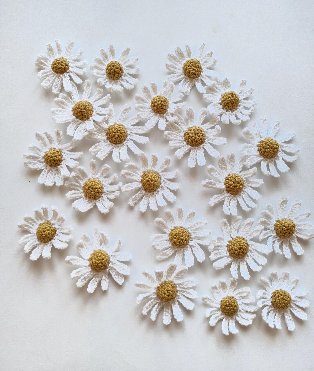 Set of 10 Handmade Crochet Daisies – 6 Cm – Floral Appliques for DIY, Clothing, Home Decor - Etsy