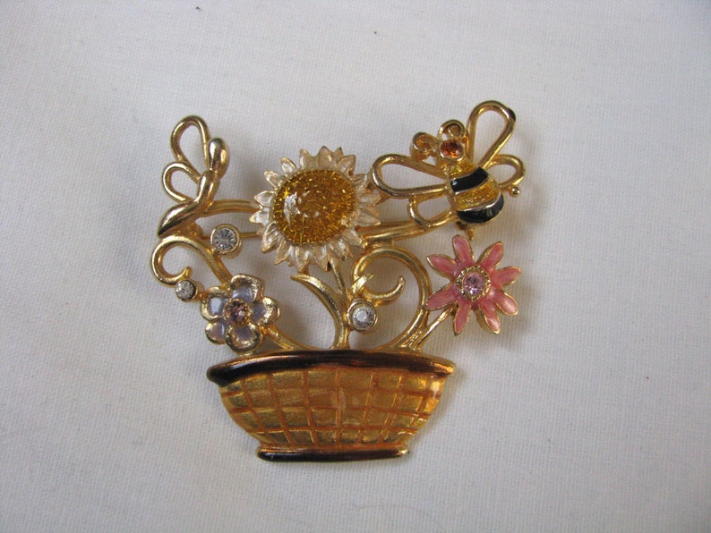 Pretty Gold Tone KC Vintage Basket Pin Brooch With Flowers and ...