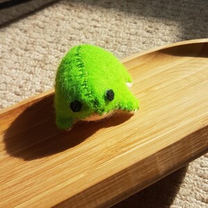 Handsewn Small Felt Frog Plushie Teddy - Etsy