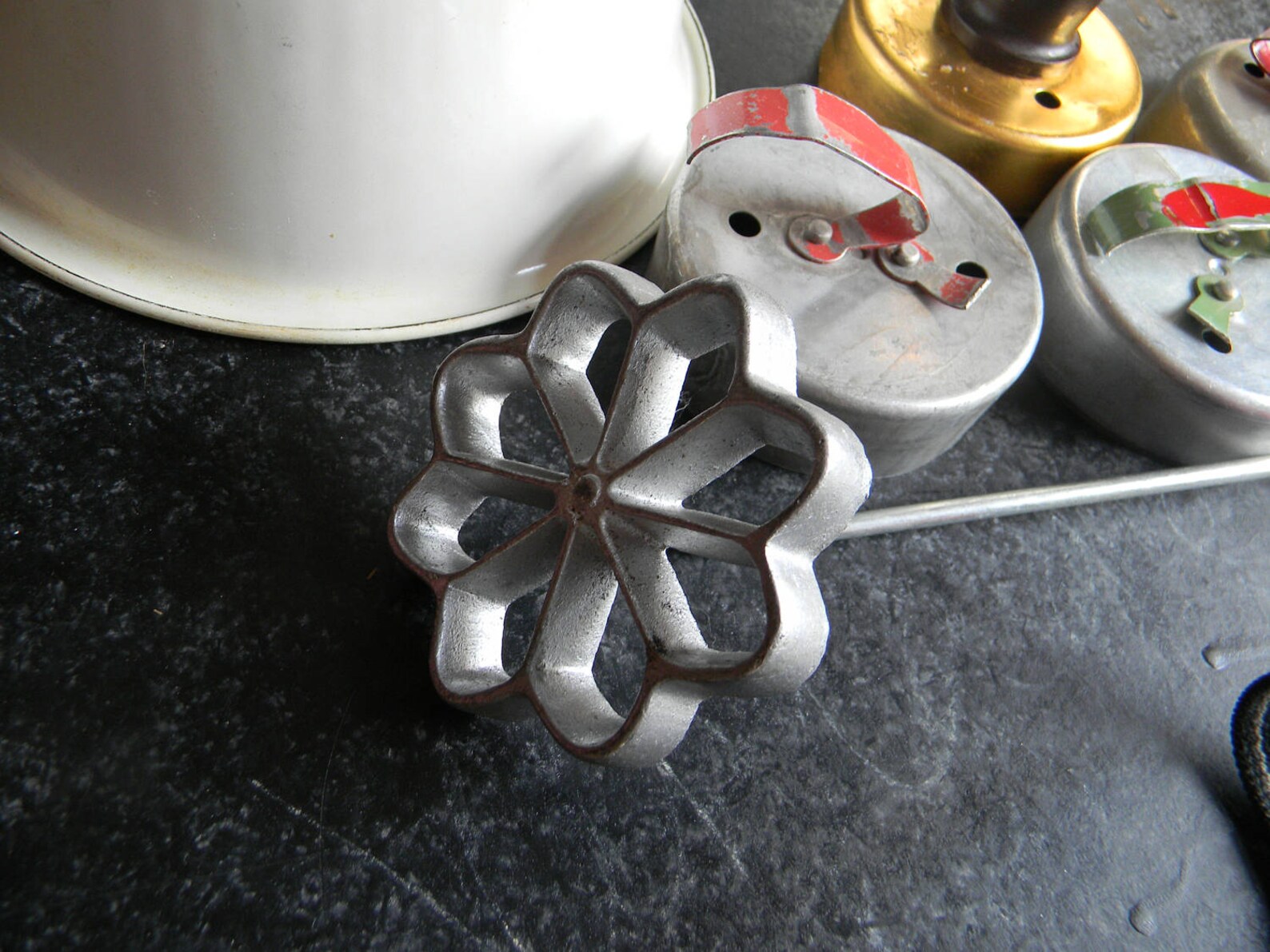 Vintage Kitchenware White Enamel Sauce Pan Biscuit Cutters - Etsy