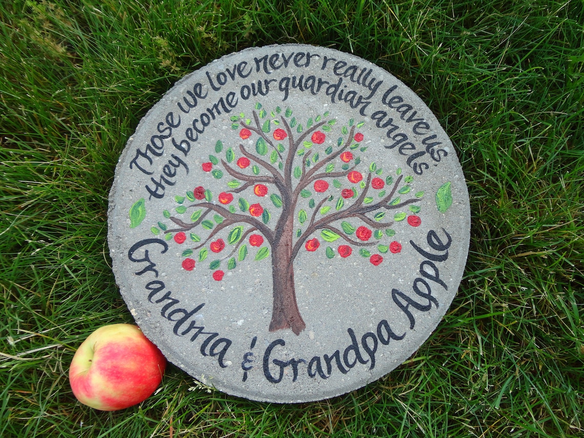 MEMORIAL Stepping Stone Personalized Garden Stone Apple | Etsy