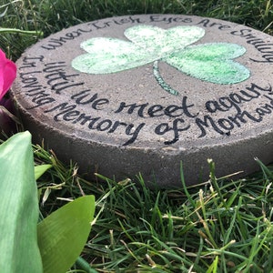 Shamrock Memorial Stepping Stone: Personalized Garden Gift - Etsy