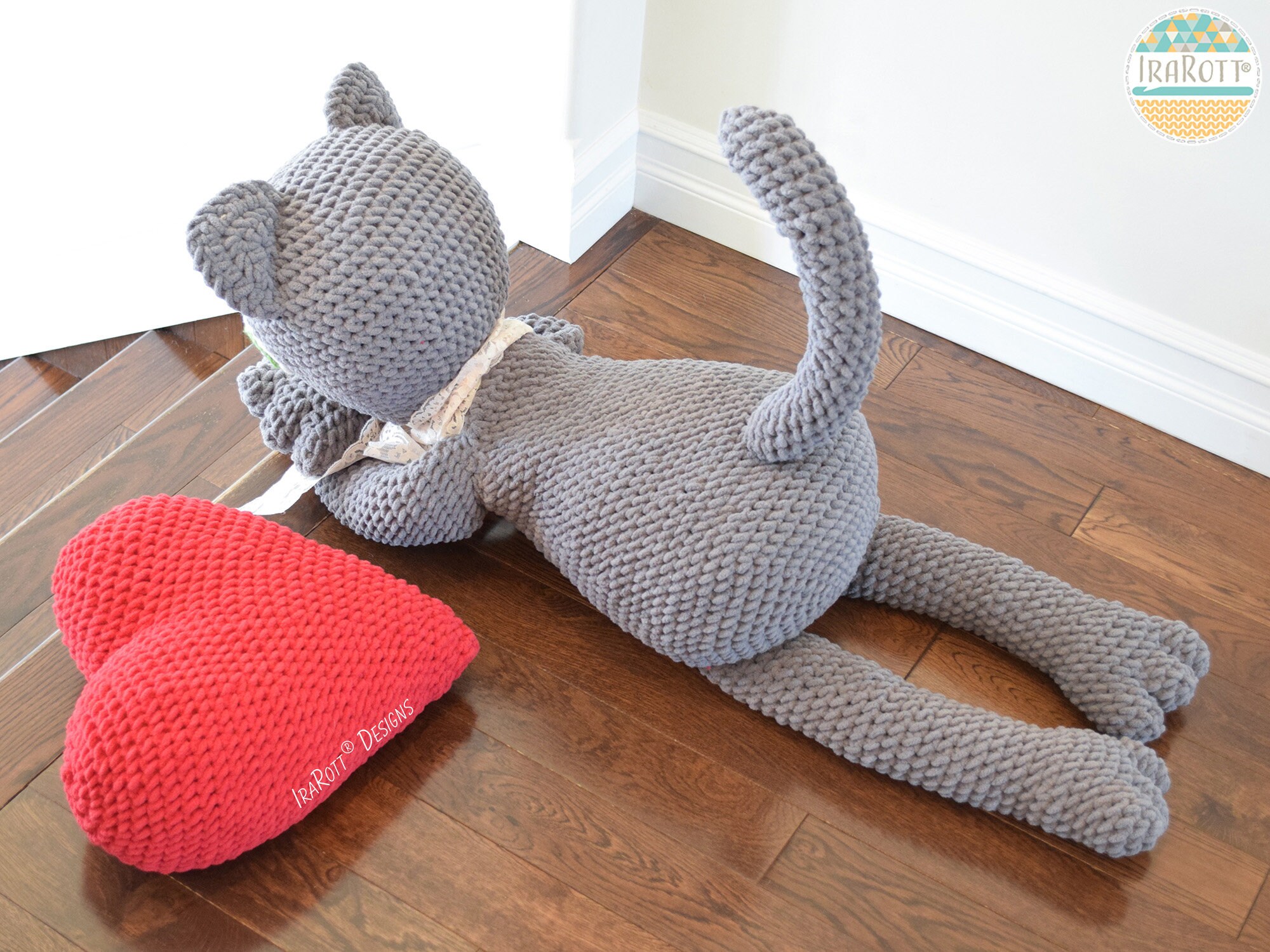 CROCHET PATTERN Sassy the Kitty Cat With Heart Big Amigurumi - Etsy
