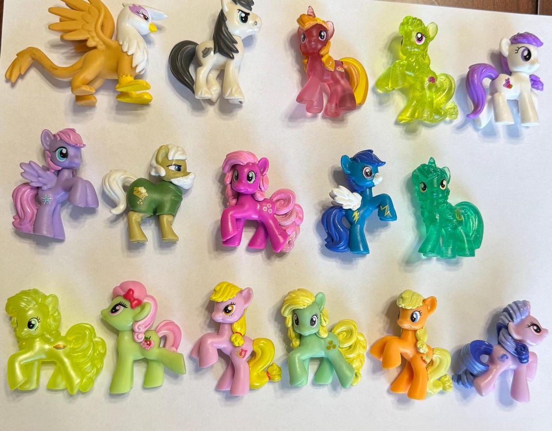 My Little Pony Blind Bag Toys. Assorted Ponies. Mini Figures and Cake ...