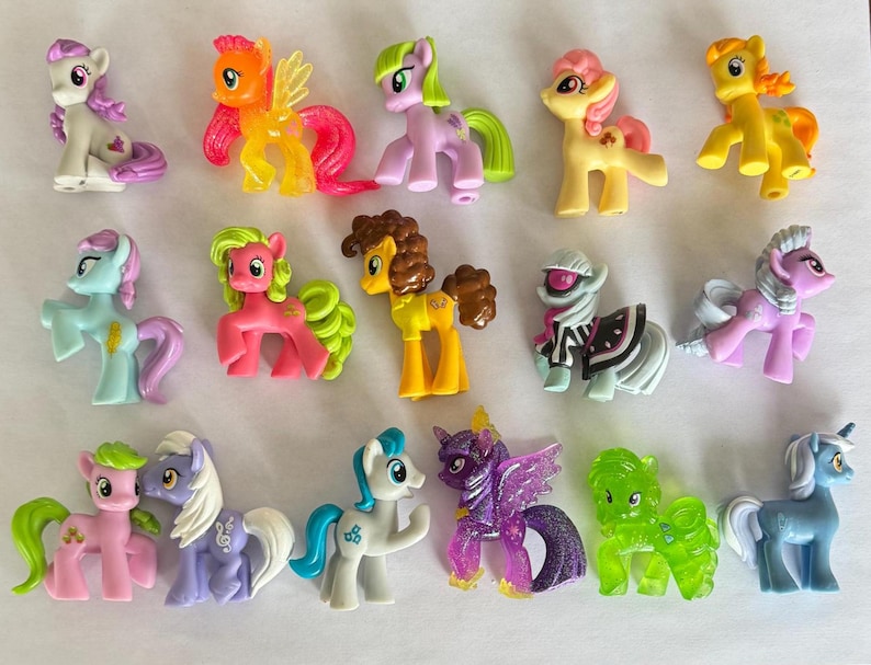 My Little Pony Blind Bag Toys. Assorted Ponies. Mini Figures and Cake ...