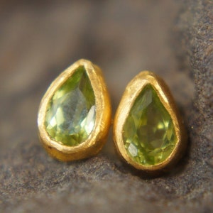 Solid 24k Gold//green Drop Earrings//24k Gold Studs// 24k Gold Earrings ...