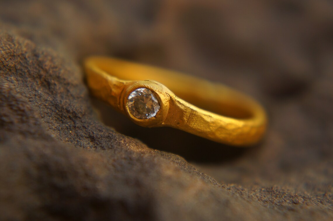 24k Gold Diamond Ring//gold Diamond Ring//hammered Diamond - Etsy