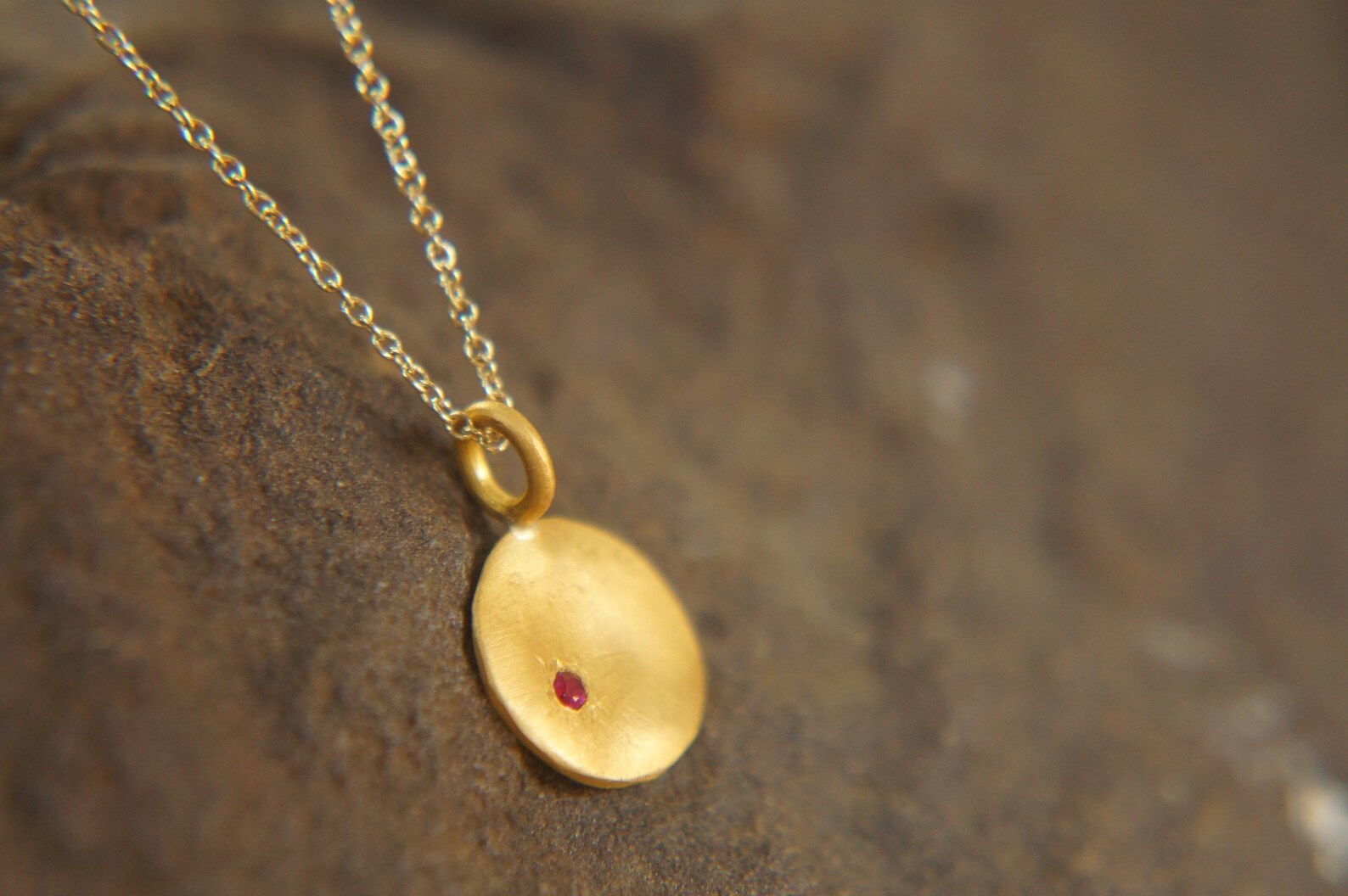 24k Gold Ruby Charm Pendant Disc Pendant Gold Ruby Pendant - Etsy