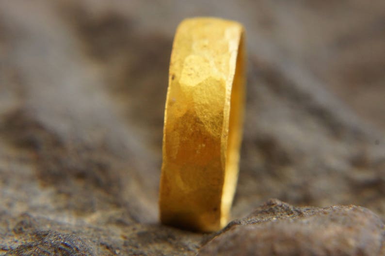 22k Wedding Band//22k Yellow Gold//artisan Hammered Handmade//fine Gold ...