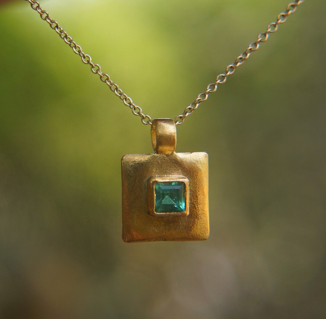 Solid 24k Gold Pendant//gold Square Emerald Pendant//artisan - Etsy