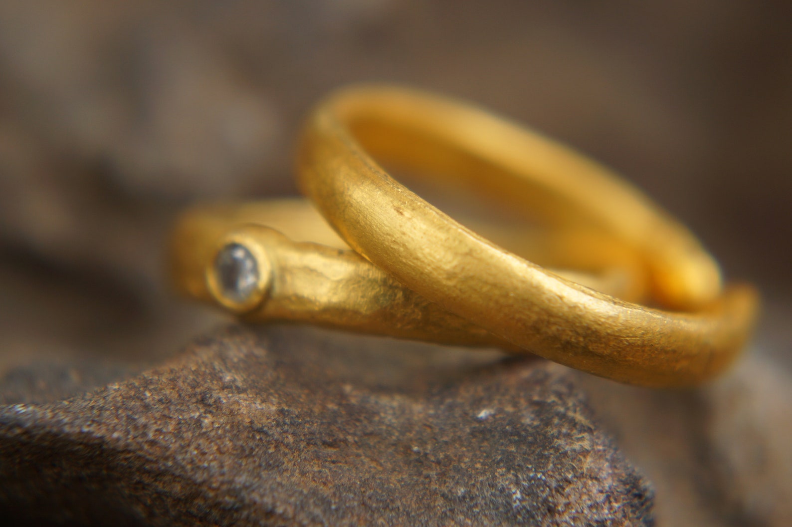 Wedding Ring Set//gold Diamond Ring//hammered Diamond Engagement Ring ...