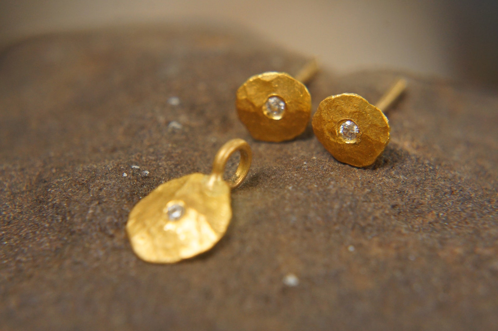 24k Gold Pendant//unique Gold Pendant//24k Solid Gold - Etsy