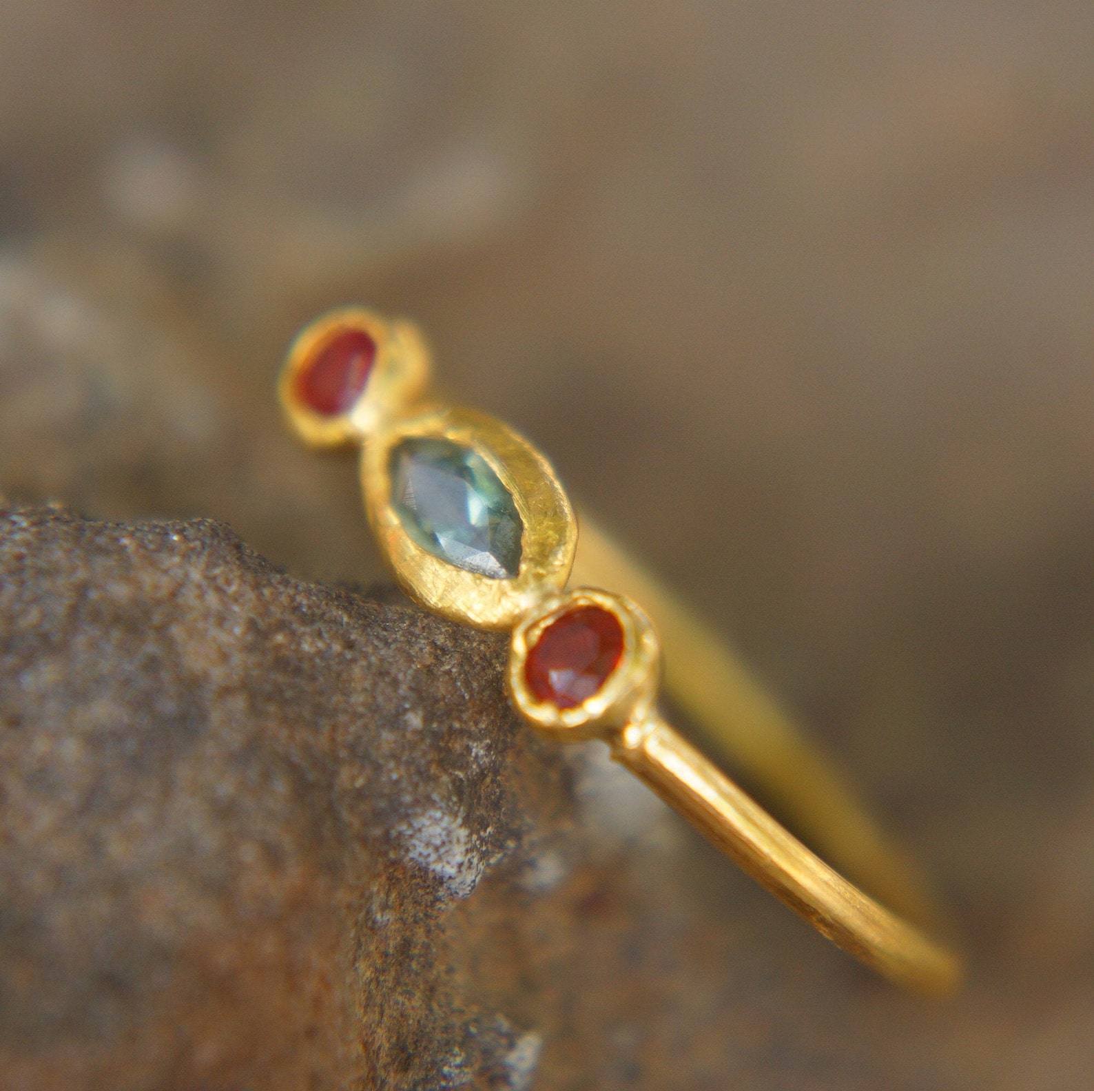 Sapphire Ruby Ring//artisan Sapphire Ring/sapphire 24k - Etsy