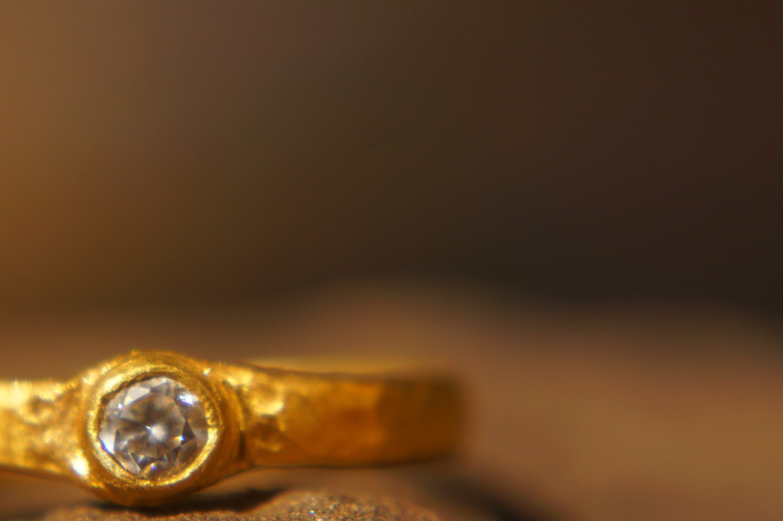 24k Gold Diamond Ring//gold Diamond Ring//hammered Diamond - Etsy