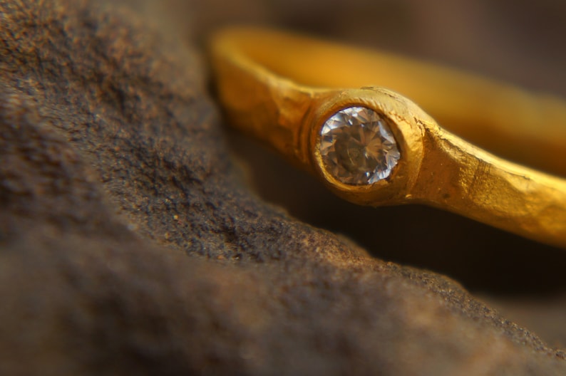 24k gold diamond ring//gold diamond ring//hammered diamond | Etsy