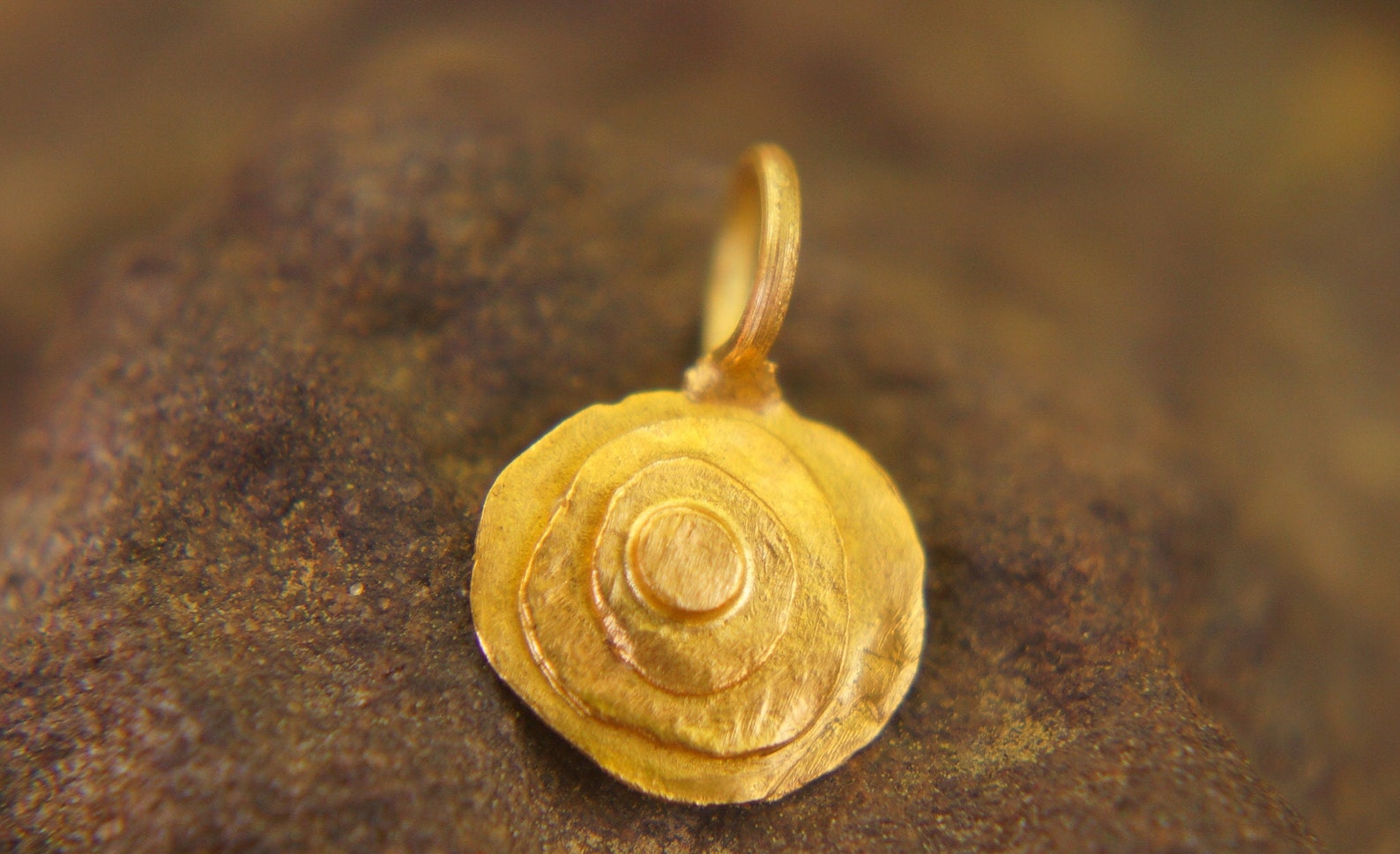 24k Gold Pendant//basic Gold Necklace//24k Gold Circle - Etsy