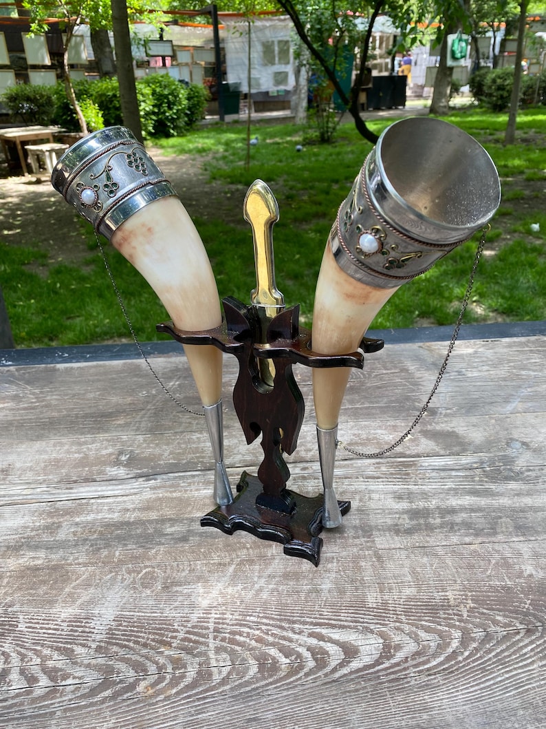 Drinking Horns With Stand and Dagger for Wedding, Viking Drinking Horn ...
