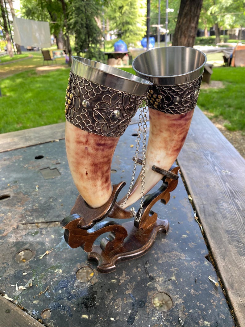 Drinking Horns With Stand for Wedding, Viking Drinking Horn ...