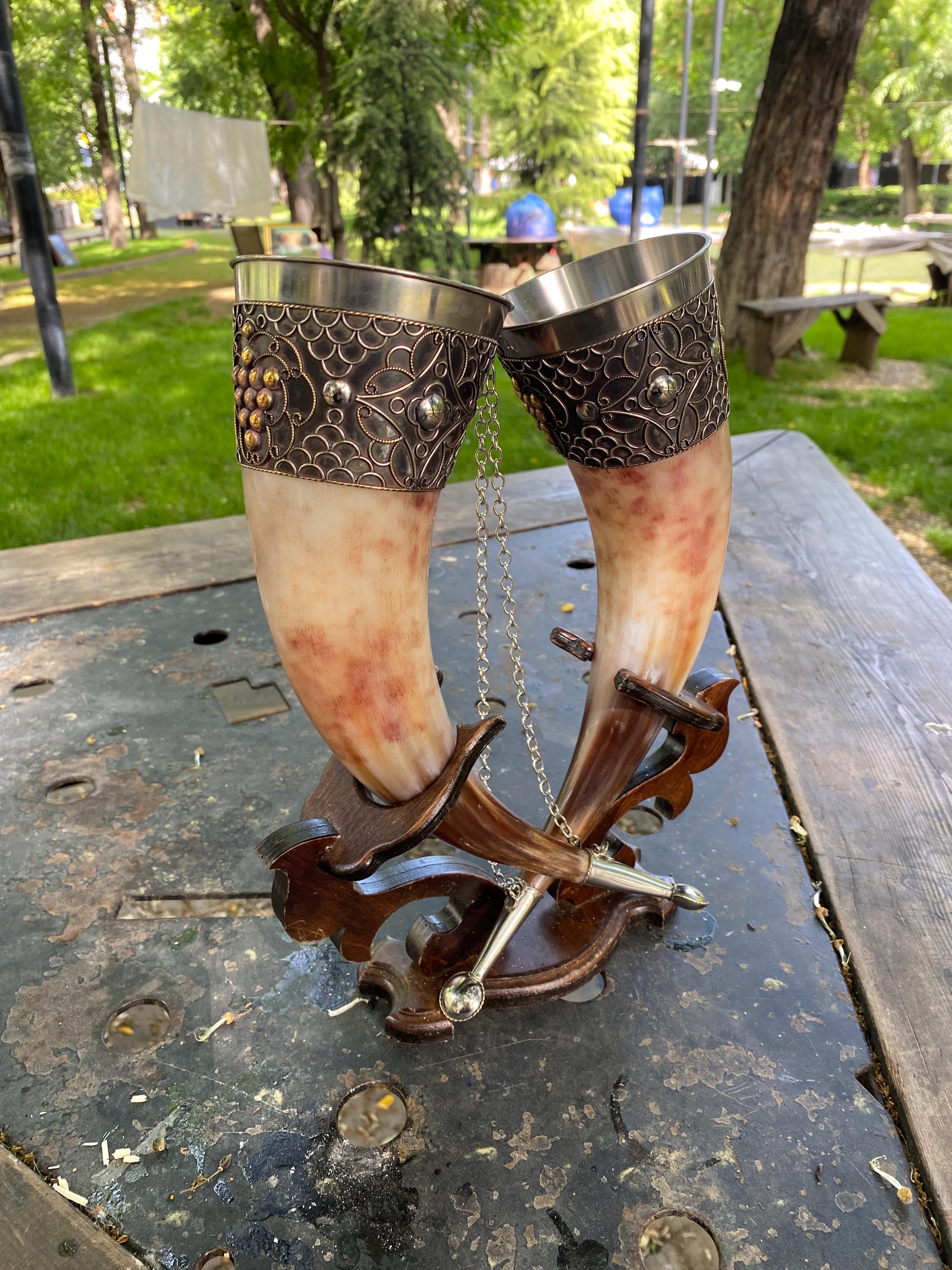 Drinking Horns With Stand for Wedding, Viking Drinking Horn ...