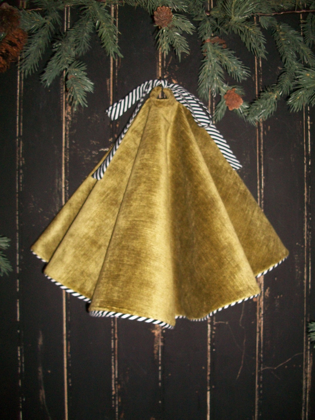 27"olive Green Velvet and Black and White Christmas Tree Skirt 2024 ...