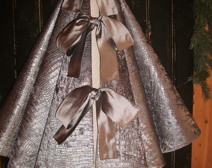 58" Metallic Silver Alligator Printed Velvet REVERSIBLE Christmas Tree ...
