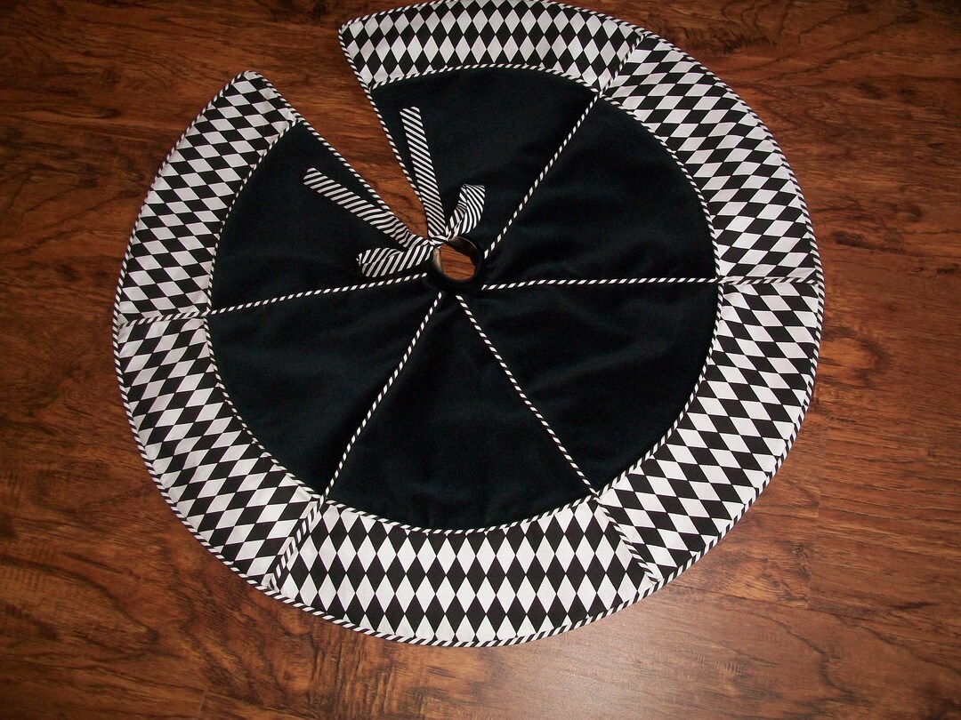 28 Black Velvet and Black and White Reversible Christmas Tree Skirt ...