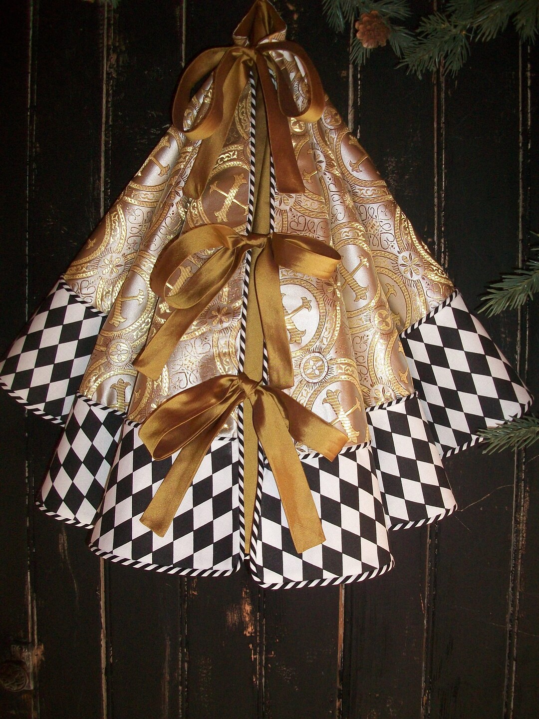 38 Reversible Metallic Gold and Black and White Stunning Christmas Tree ...