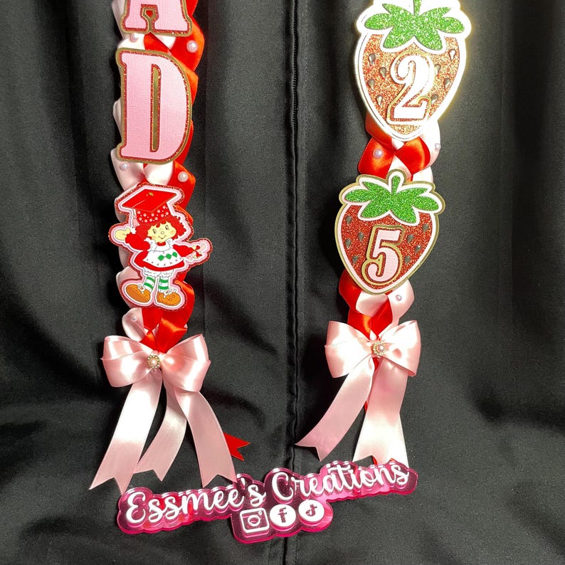 Strawberry Graduation Lei - Personalized Class of 2025 Ribbon Lei - Etsy