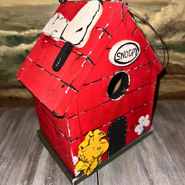 Snoopy Birdhouse - Etsy